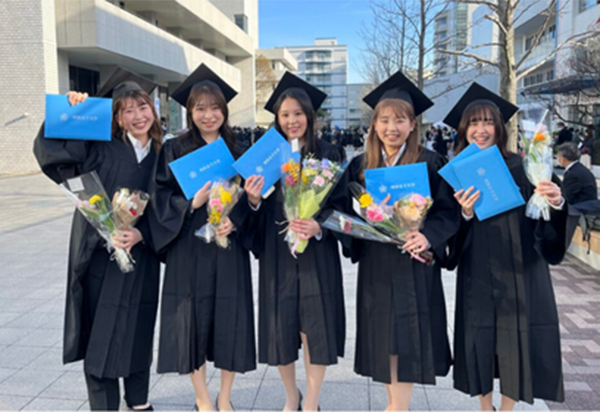 [English Communication Department] 2022 Graduation Ceremony: "College life where I met the best ...