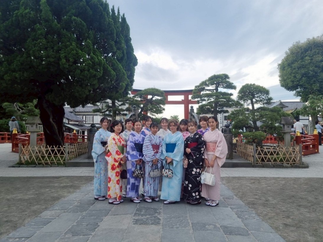 [CHAWA] Kimono dressing experience and Kamakura walking event held on ...
